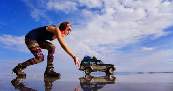 10 of the Most Creative and Funniest Uyuni Photos